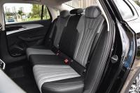 China Chinese Mid to Large Sized Sedan HongQi H5 with 4.1-6L Engine Capacity and High Demand for sale