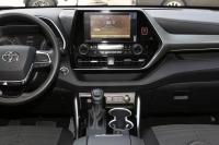 China Panoramic Sunroof and Convenience 2023 Toyota Highlander SUV for sale