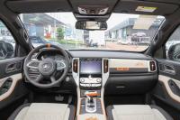 China Great Wall Motors 5-Seater Pickup Truck with Four-Wheel Drive and LED Daytime Light for sale