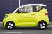 China 120-170Km Cruising Range Wuling Mini Electric Car with 3-Door 4-Seat Body Structure for sale