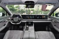 China Unleash the Power of Voyah Automobile 's Top Energy Vehicle with 5 Doors and 5 Seats for sale