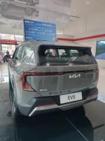 China 2024KIA EV5 Pure Electric Vehicle SUV 64.2kWh Battery Capacity 0.45 Hour Charging Time for sale