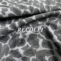 China Seamless Natural Roll Women's Activewear Leopard Printing Outdoor Physical Training for sale