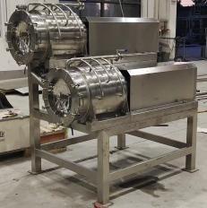 China Fruit / Vegetable Beating Pulping Juicing Machine Production Capacity Customized for sale