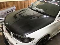China For-BMW E82 E87 E88 Carbon Fiber Cover with Vacuum Single-Sided Design and Opening for sale