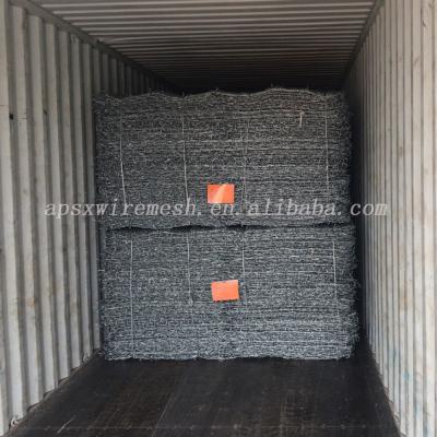 China Water Project Stone Gabion Basket Rock Retaining Wall  Gabion Wall Cages 8x10cm Hole for sale