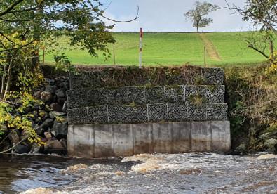 China Woven Wire Mesh Galvanized Gabion Boxes 1m X 1m X 1m For River Protection for sale