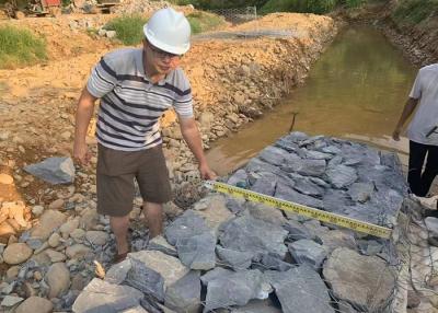 China Galvanized 2x1x1m Gabion Wire Mesh Box 80x100mm Hexagonal for sale