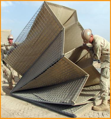 China 1.37*1.06*10m Barricade Military Hesco Barriers Galvanized Sand Bags Mil 10 for sale