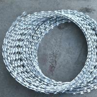 China BTO-22 BTO-30 HDP Galvanized 900mm coil diameter concertina razor barbed wire mesh for sale for sale
