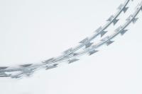 China Hot Dipped Galvanized Or Stainless Steel 304 Anti Climb Concertina Razor Barbed Wire for sale