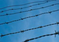 China Use Of Prison Walls 50kg Double Strand Traditional Twist Barbed Wire Roll for sale