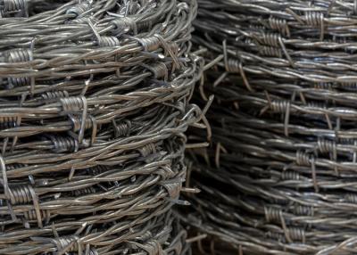 China Fence Construction Protection 1.8mm Double Strand Traditional Twist Galvanized Barbed Wire for sale