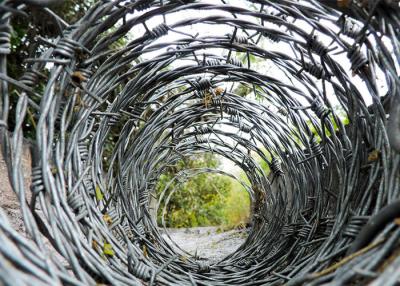 China Rust Resistance 14gauge Double Twisted  Galvanized Barbed Wire for sale