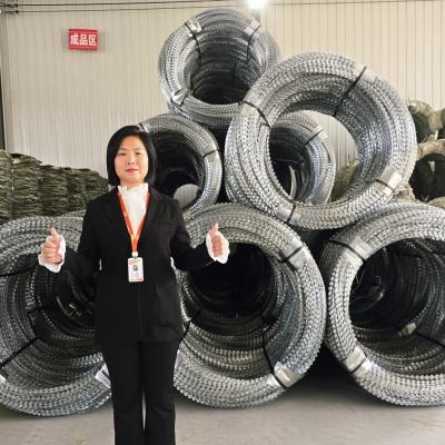 China Factory Supplied Concertina Hot Dipped Galvanized Razor Blade Wire BTO-16 For Ukraine Border Protection Fence for sale