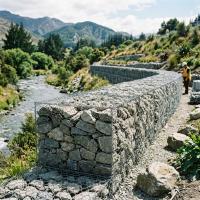 China Factory Direct Woven Mesh Gabion Boxes for Riverbank Protection for sale