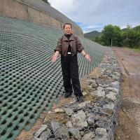 China Heavy Duty Gabion Box Designed for Soil Stabilization Retaining Structures Flood Control and Civil Engineering Projects for sale