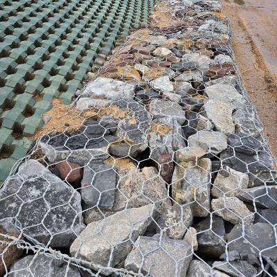 China Lifespan 20-30 Years Gabion Basket Wire Diameter 2.7mm Durable Wire Mesh Cage Perfect for Slope Stabilization Flood Control and Landscaping for sale