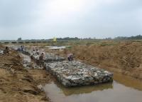 China Professional Rock Basket Retaining Wall , Rock Cage Wall Hexagonal Mesh for sale