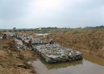 China Professional Rock Basket Retaining Wall , Rock Cage Wall Hexagonal Mesh for sale