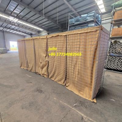 China Flexible Defensive Barrier with Welded Mesh Easy Assembled Delivering Industrial Safety and Protective Barrier Performance for sale