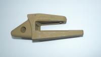 China Casting Excavator Bucket Tooth Adapter 205-939-7120 for PC200 with 48-52HRC Hardness and 6-10mm Depth for sale