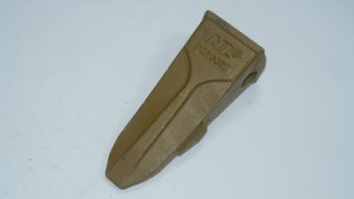 China Excavator Spare Parts 205-70-19570  PC200 Bucket Tooth Point Cast Bucket Teeth for sale