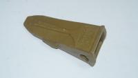 China Excavator Spare Parts 205-70-19570  PC200 Bucket Tooth Point Cast Bucket Teeth for sale