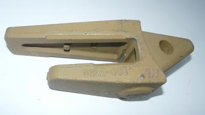China 939-7120 Excavator Bucket Teeth Adapter for Komatsu PC200 | 55-62HRC Hardness Alloy Steel for sale