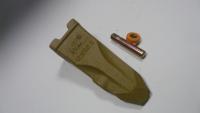 China Customized Alloy Steel 2713-1217 Bucket Teeth with 2705-1020 Pin for Doosan DH220 Excavator for sale