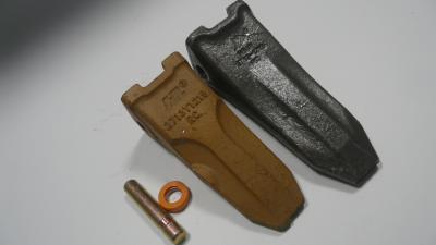 China 18S Bucket Teeth 2713-1219 for Doosan DH55 DH130 DH220 Excavators with HR 47-52 Hardness and Pin for sale