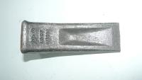 China Wear Resistant Mini Excavator Tooth 1U3202 with HRC 48-54 Hardness and 4-10mm Depth for Earth Square Flat Applications for sale