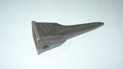 China OEM Forged Bucket Teeth 7T3402TL/1U3402 for Cat325 Excavator - 55-62 HRC Hardness, Alloy Steel Construction for sale