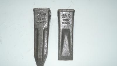 China C-AT305 Mini Excavator Forged Wear-resistant Bucket Teeth 1U3202 with HRC 48-54 Hardness for Earth Square Flat Applications for sale