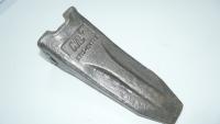 China Daewoo Excavator Forged Bucket Tooth 2713-1217  2713Y1217 For DH220 Bucket Teeth for sale