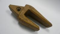 China 2713-00033 Excavator Bucket Teeth Adapter for Daewoo DH360 - 50mm 55mm 60mm Sizes for sale