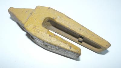 China Yellow Excavator Bucket Teeth Adapter 18S 30S with 48-52HRC Hardness for Earthwork Applications for sale