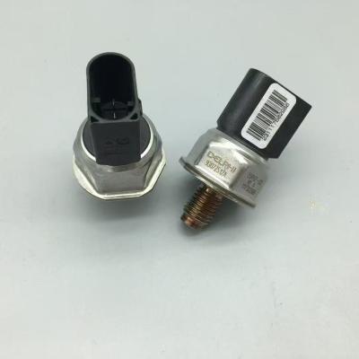 China Standard Size Fuel Rail Pressure Sensor Silver Diesel Engine Pressure Sensor 55PP03-02 9307Z511A for sale