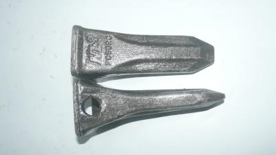 China Forging Chisel Tooth PC60RC\ PC60TL 201-70-24140TL Bucket Tooth Suit For PC60 for sale