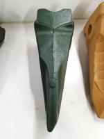 China V43SYL High Quality Excavator Bucket Tooth Wear Parts for Construction Machinery for sale