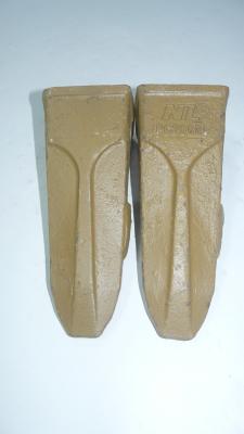 China 205-70-19570RE 2057019570RE  Komatsu PC200 Series Rock Chisel Bucket Teeth for sale