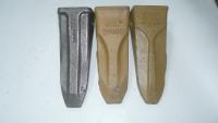 China For Komatsu PC200 Bucket Tooth Excavator Parts Forged Bucket Teeth 205-70-19570 for sale