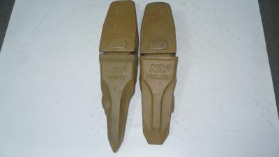 China For Komatsu PC300  Excavator Bucket Tooth Seat 207-939-3120 Bucket Teeth Root 207-939-5120 for sale