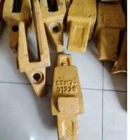 China 68M7-31220 Hyundai Style Excavator Bucket Teeth And Adapters for sale