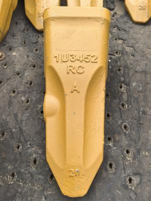 China Rock Type 1U3452 Excavator Bucket Teeth  Ground Engaging Tools Point Tooth for sale