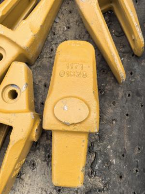 China Excavator Accessories 1171-01620 Excavator Bucket Tooth for Iron Ore Mining for sale