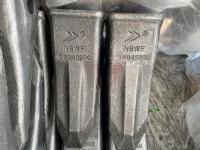 China 9W8452 1U3452 Flat Sharp Bucket Tooth For E330 Excavator Construction Machinery Parts for sale