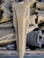 China Wheel Loader Bucket Tooth  Excavator Bucket Teeth Types 2713-0032 713-00032RC 2713-1217 2713-1219 for sale