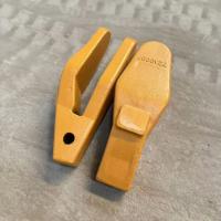 China Excavator Parts Undercarriage Part Bucket Teeth 72A0007 Bucket Adpater For LG50C LG50 for sale