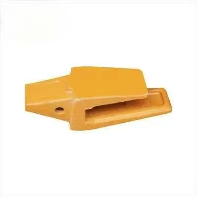 China Doosan S360 Excavator Spare Parts 2713-0033-50 Excavator Bucket Teeth Adapter for sale